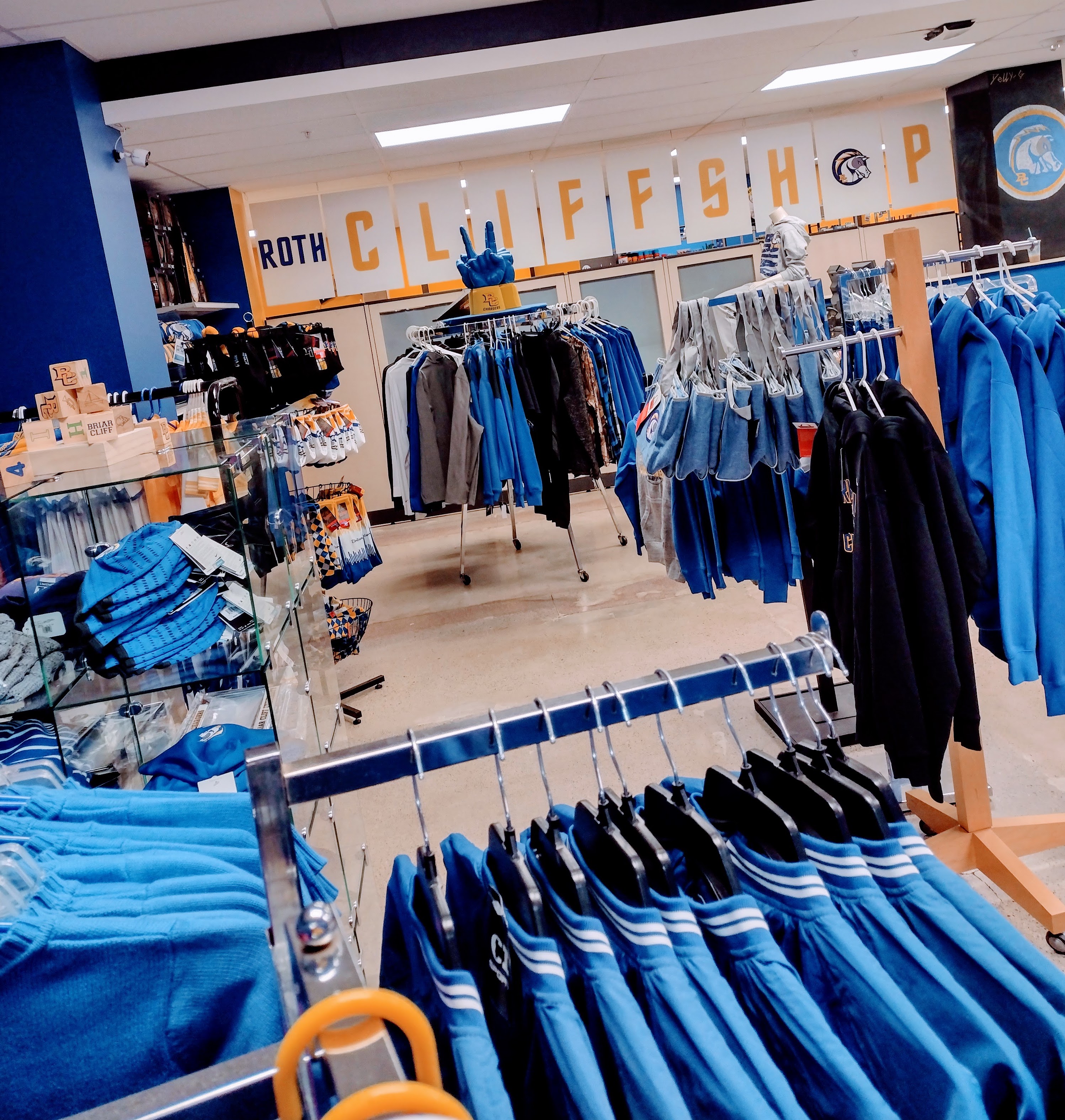 Roth Cliff Shop | Briar Cliff University